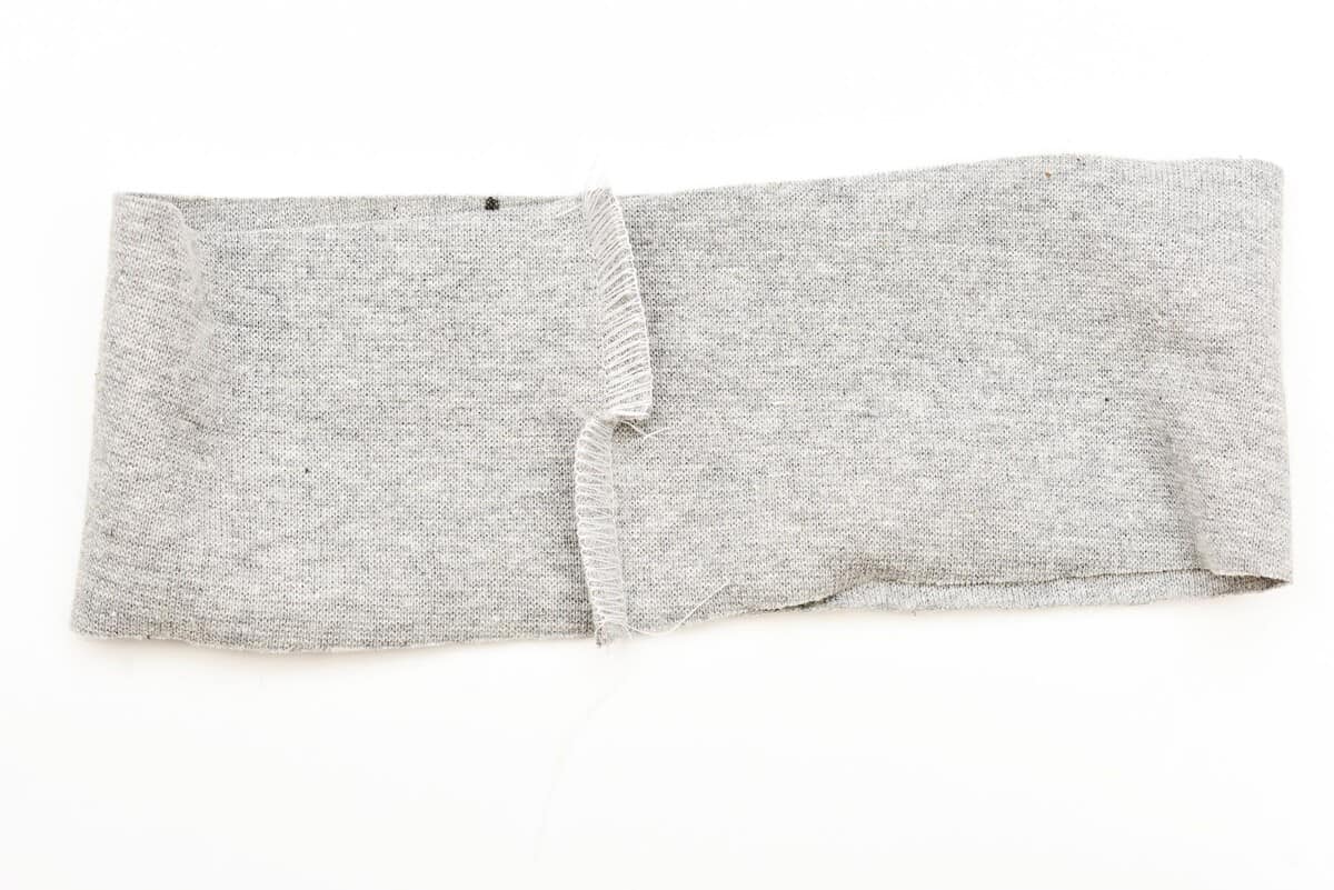 How to Sew a T-shirt Knit Neckband the Fail-Proof Way – The Last Stitch ...
