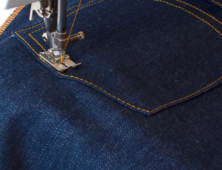 How to perfect the 3-thread flatlock seam - The Last Stitch