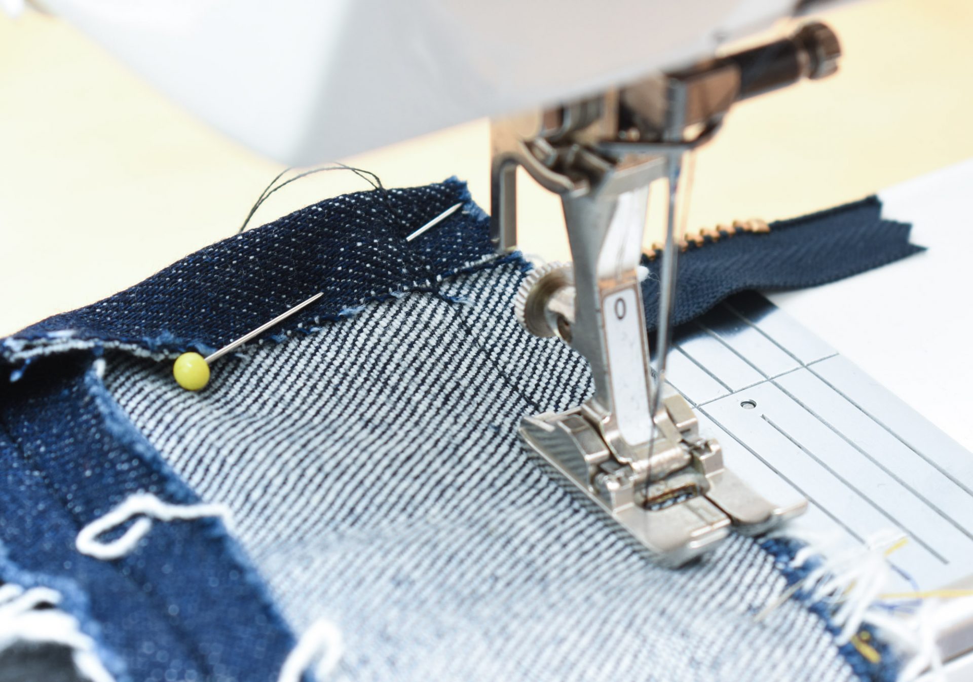 Sewing a beautiful jeans waistband using professional techniques