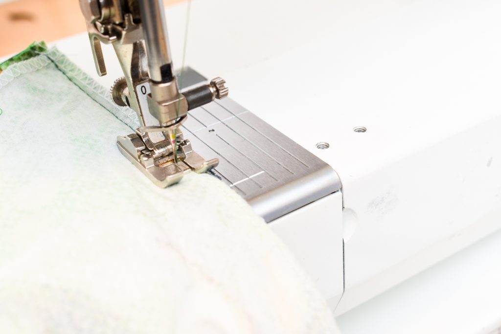 Leggings waistband welt pocket: A sewing tutorial – The Last Stitch ...