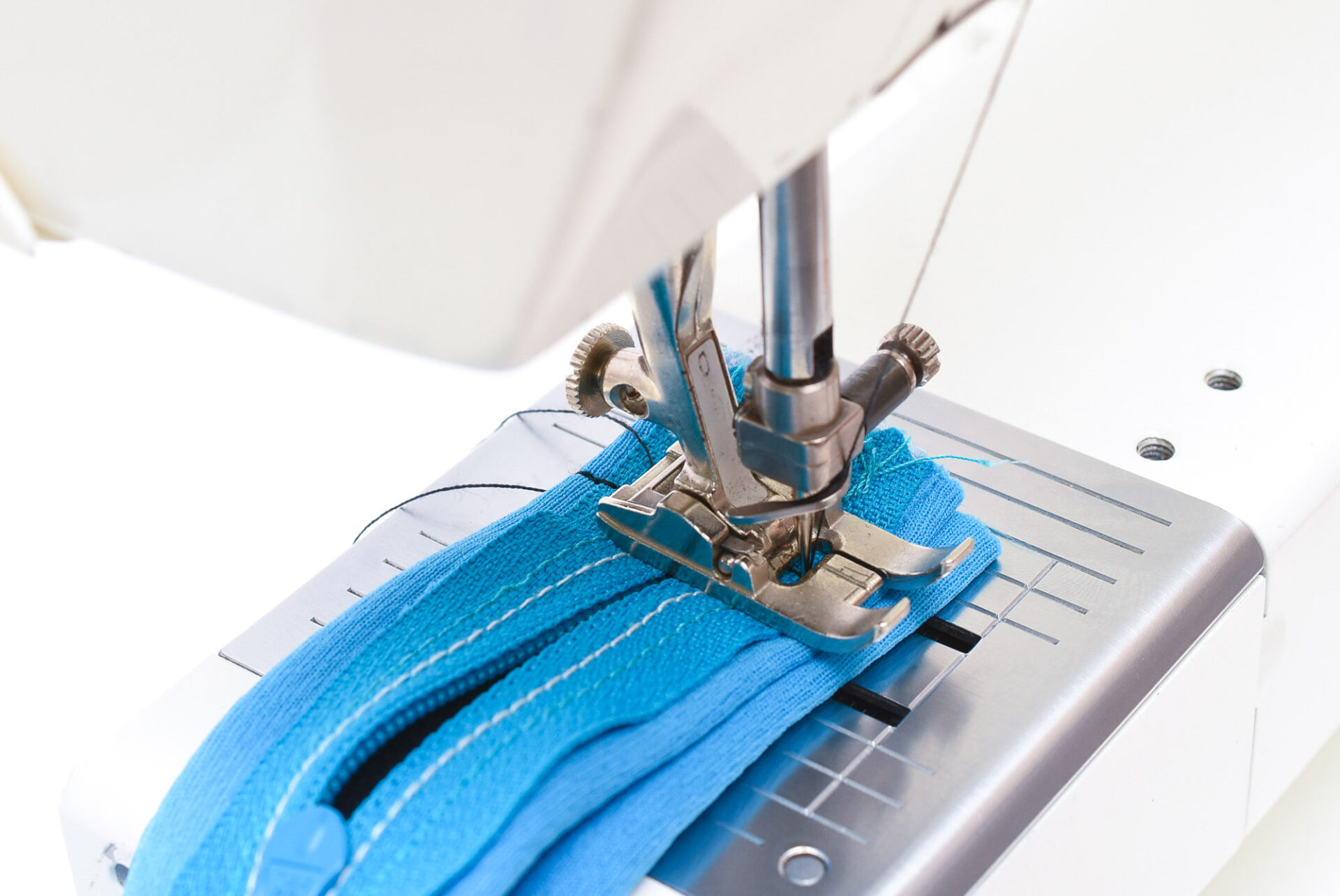 Sew a Runner Belt: An Easy DIY Tutorial - The Last Stitch