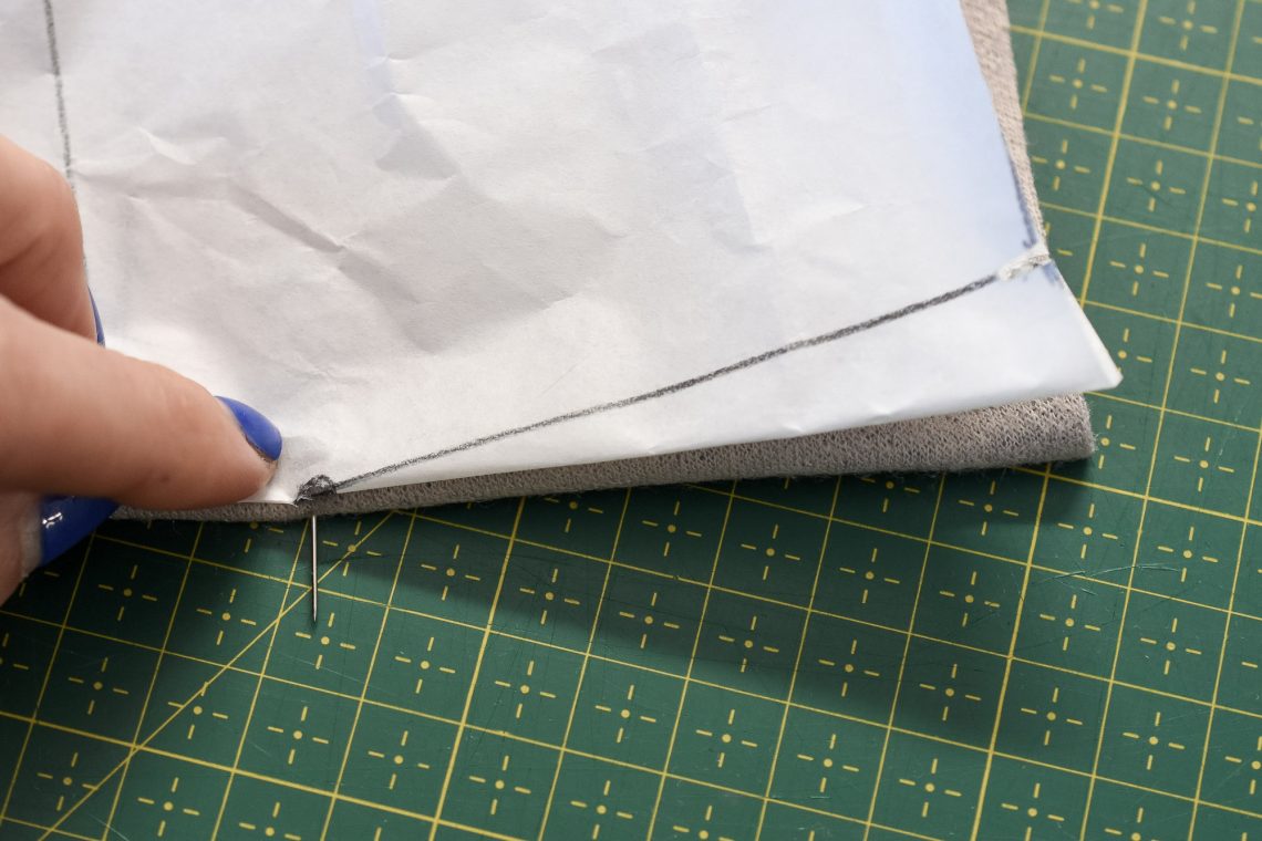 Sewing darts on knits: Step-by-step tutorial – The Last Stitch Johanna ...