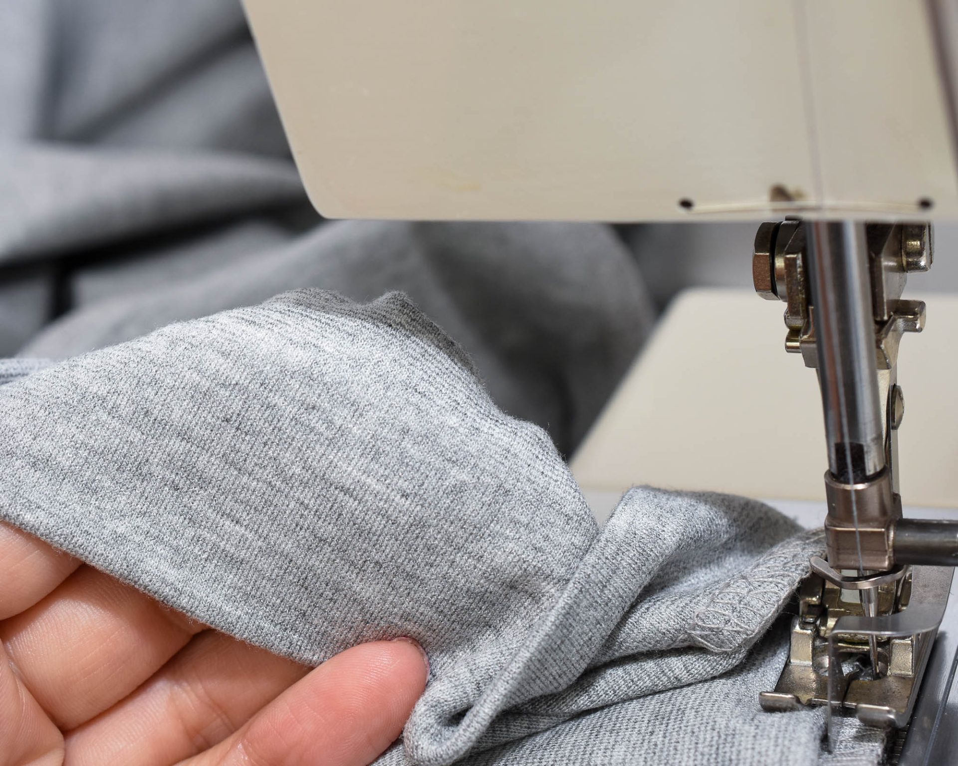 Invisible blind-stitch hemming: Vide Sew-Along – The Last Stitch ...