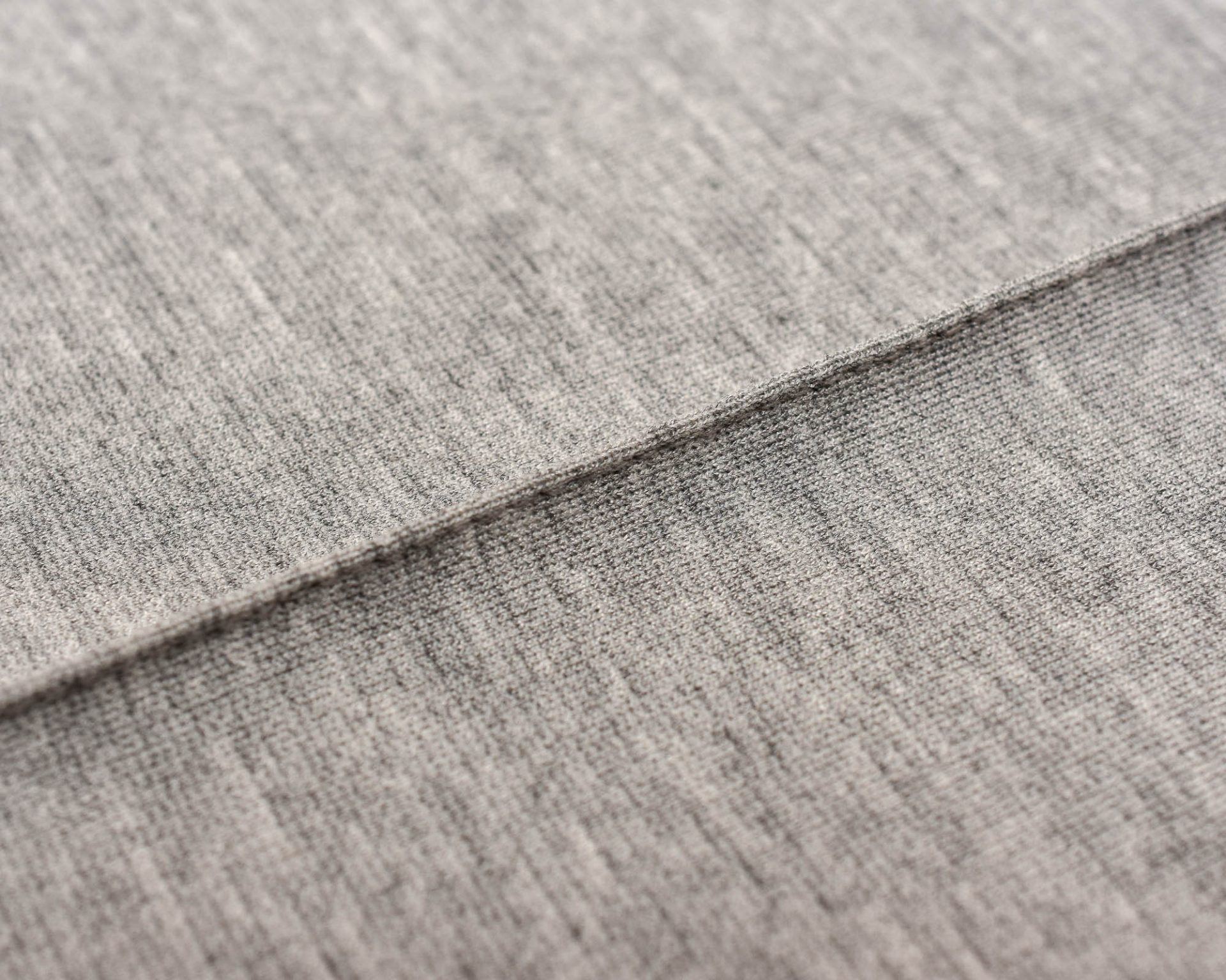 Sewing pintucks: Vide-Sew Along – The Last Stitch Johanna Lundström