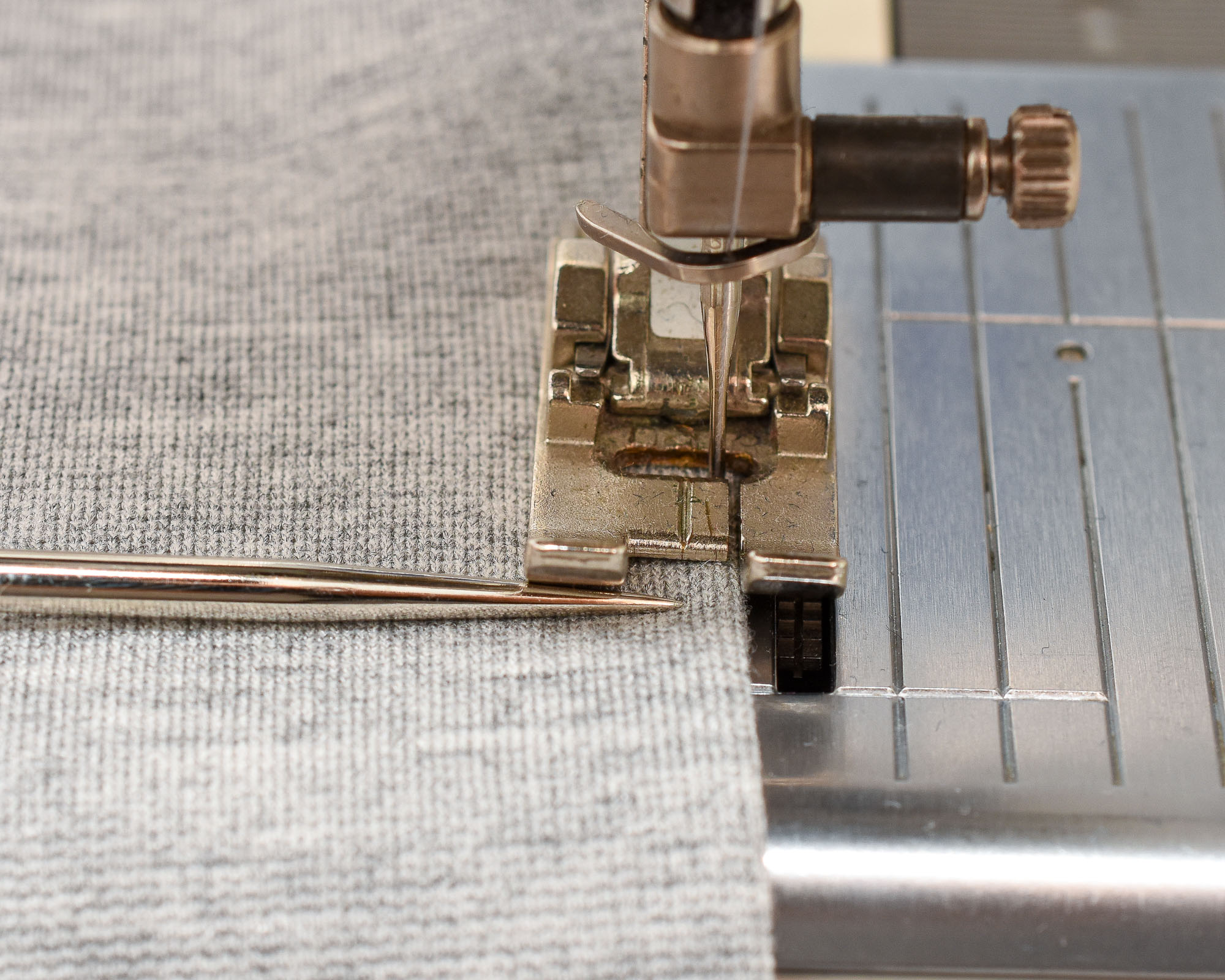 Sewing pintucks: Vide-Sew Along – The Last Stitch Johanna Lundström